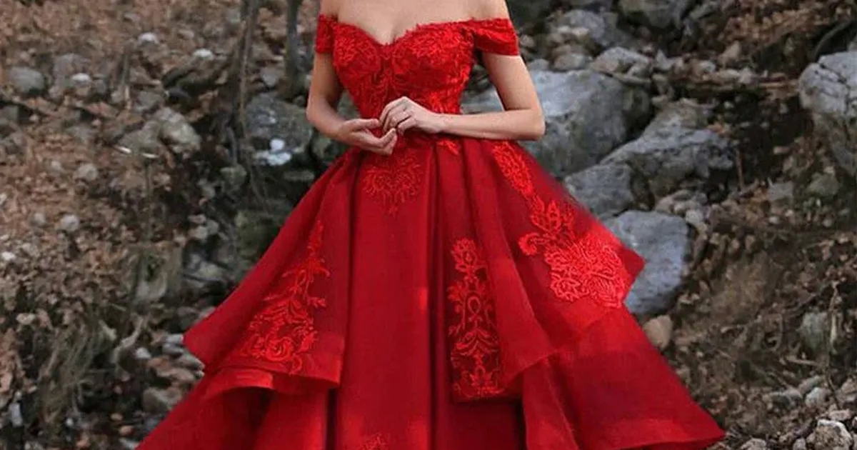 Captivating Red Wedding Dresses & Scarlet Bridal Gowns - VQ
