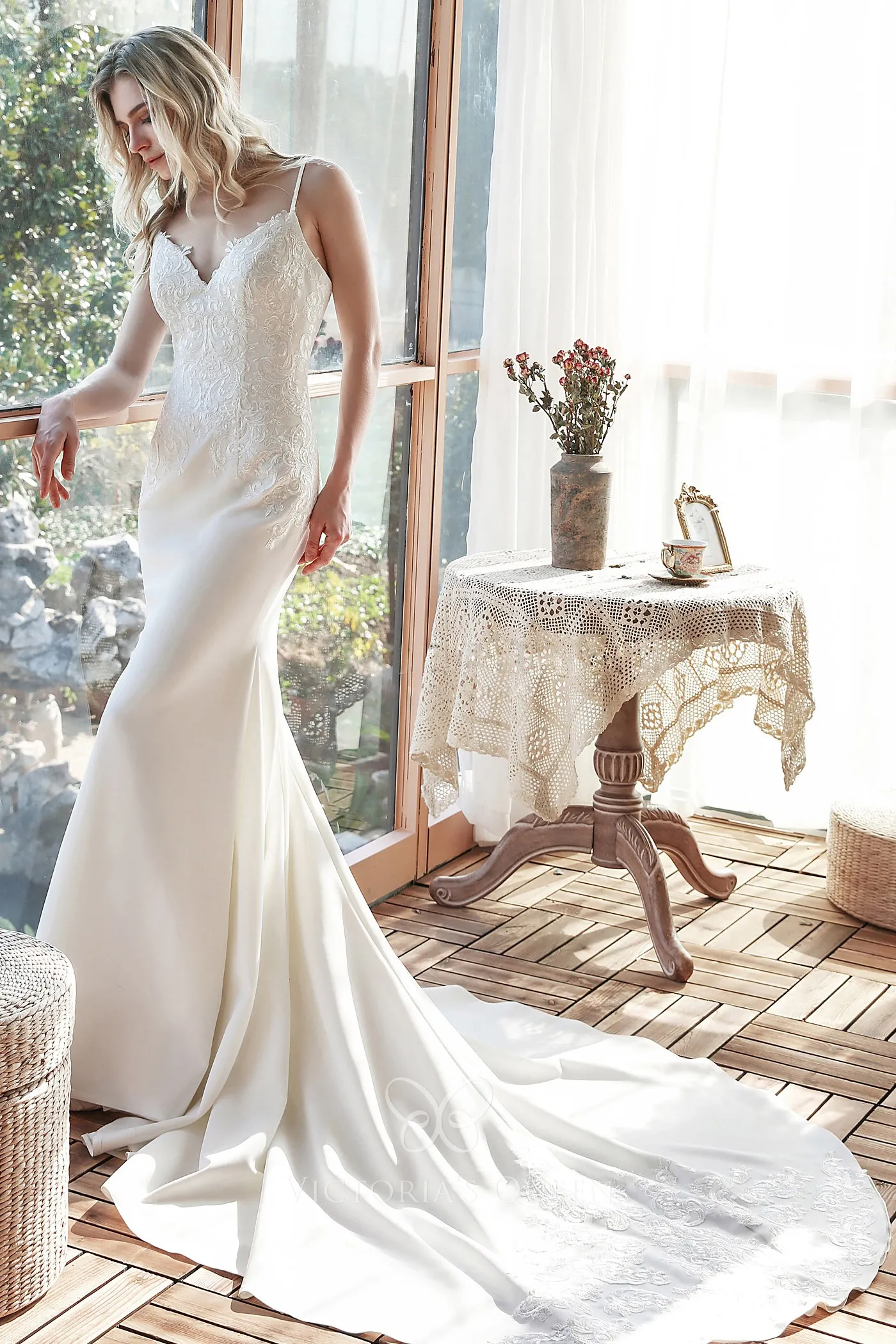 Modern Spaghetti Straps Lace Appliqued Satin Wedding Dress - VQ